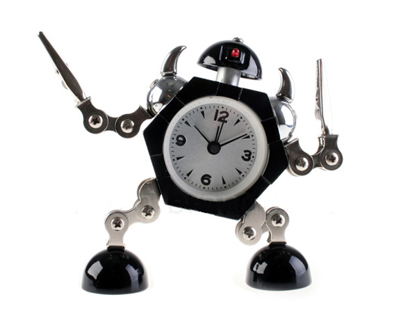 Little Robot Clock, un despertador robótico en la mesa