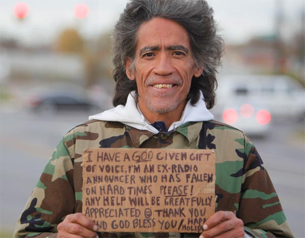 YouTube, el mendigo que se hizo famoso en YouTube ahora triunfa en los ...