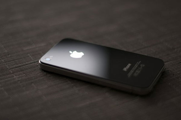 Al Gore habla del iPhone 5 y el iPhone 4S para octubre