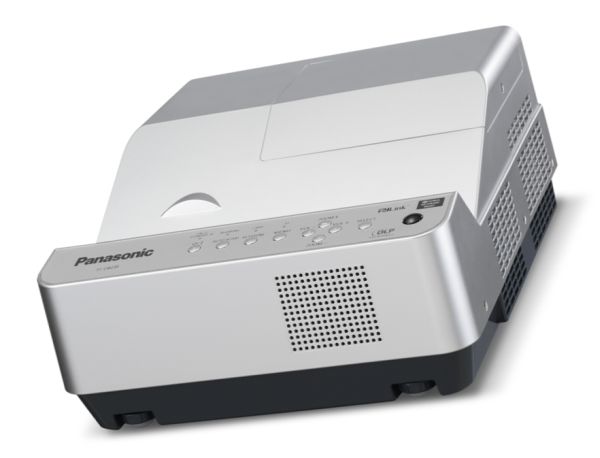 Panasonic PT-CW230 y Panasonic PT-CX200, proyección ultra corta con 3D