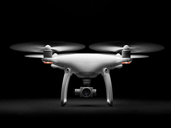 DJI Phantom 4, un dron capaz de esquivar obstáculos