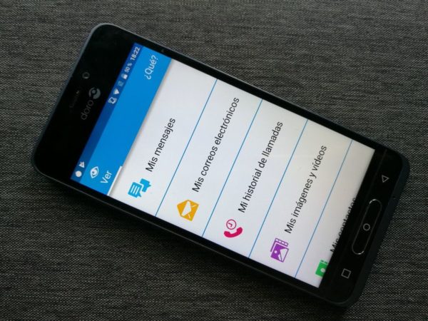 Doro 8035, móvil fácil de usar para personas mayores