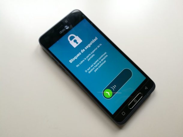 Doro 8035, móvil fácil de usar para personas mayores