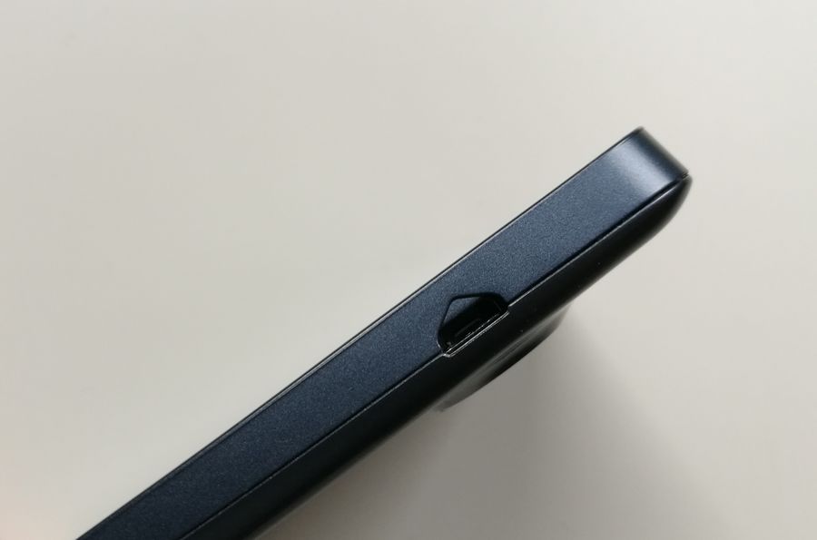 Doro 8035, móvil fácil de usar para personas mayores