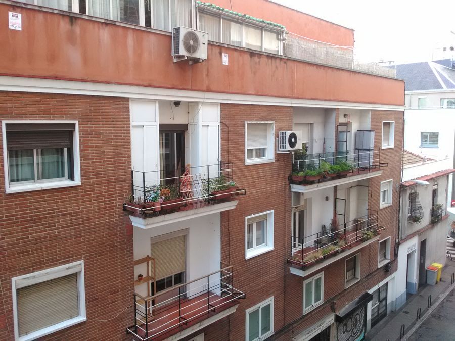 Doro 8035, móvil fácil de usar para personas mayores