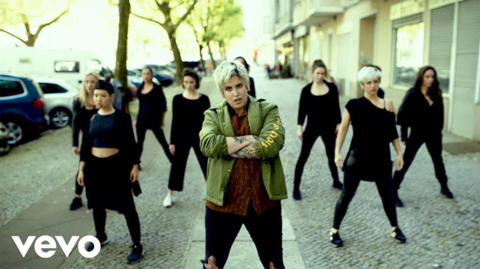 La youtuber Yellow Mellow lanza un videoclip anticipo de su primer álbum