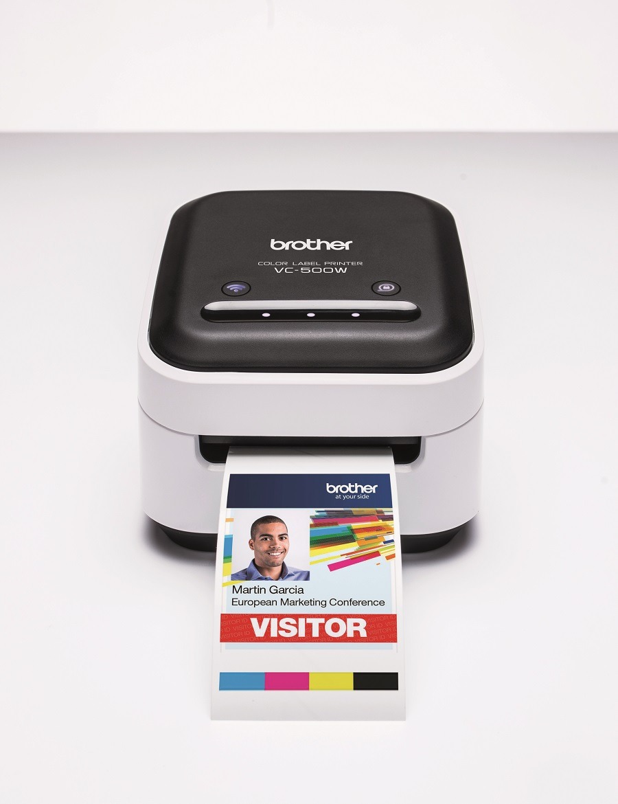 Brother VC-500W, impresora de etiquetas a color de hasta 40 cm