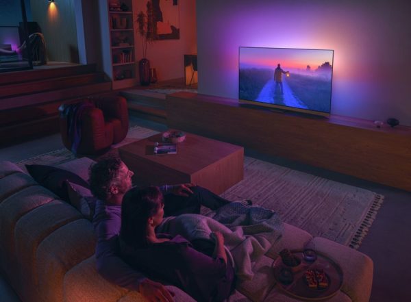 Philips OLED+ 907, calidad de imagen y barra de sonido unidas en una ...