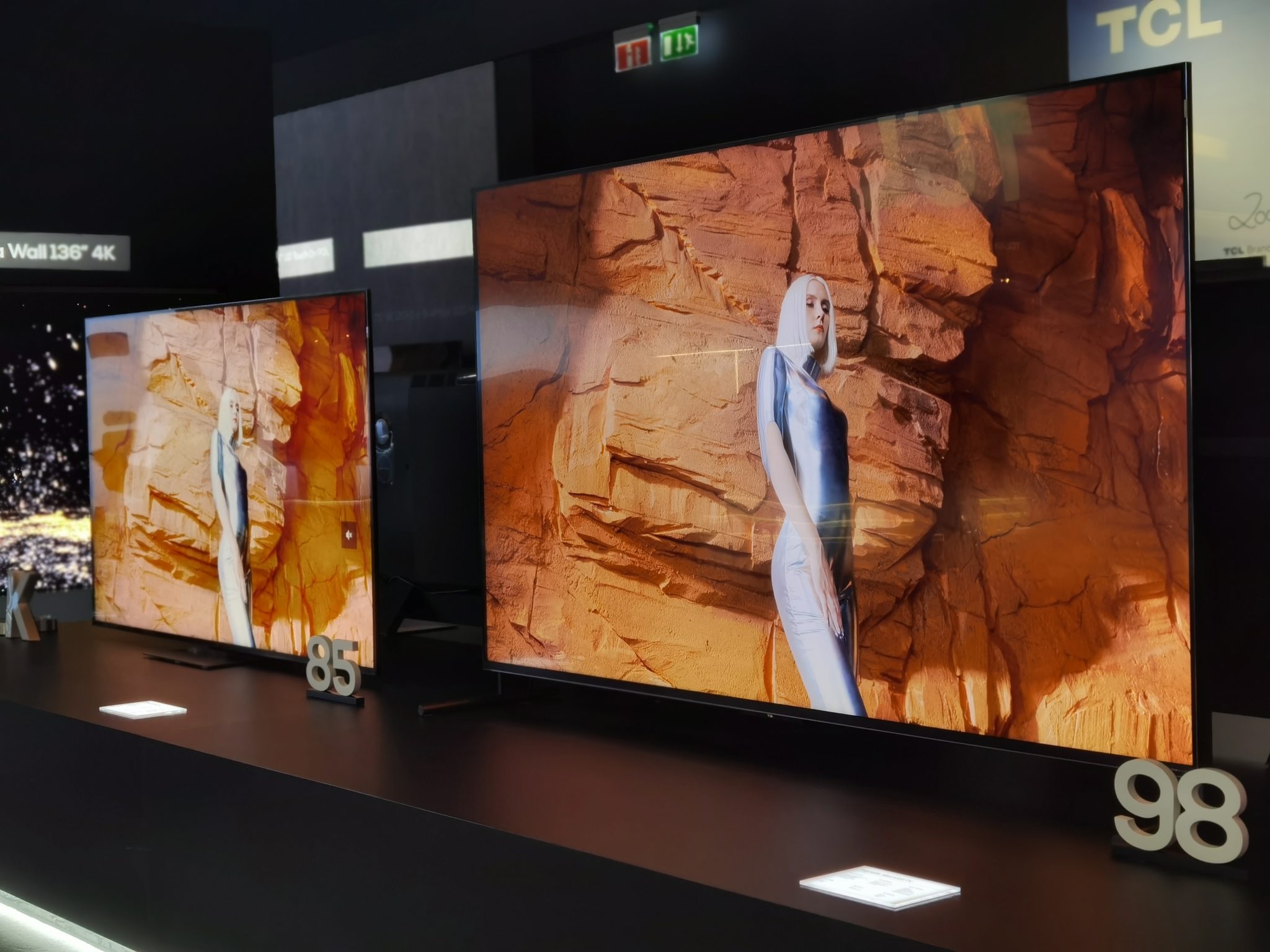 TCL apuesta por las pantallas XL: así son sus televisores Mini LED más ...