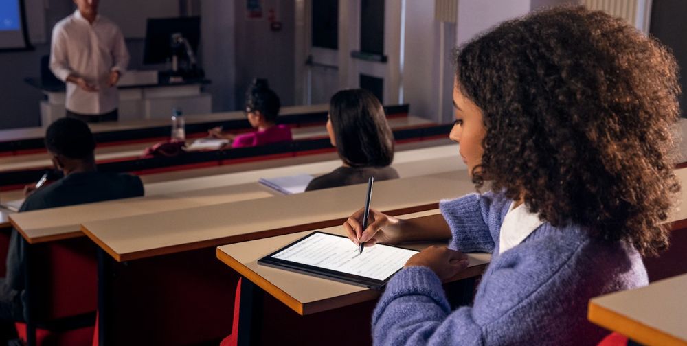 Lenovo Smart Paper, un bloc de notas digital ligero para estudiantes y ...