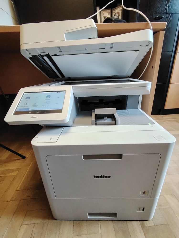 Brother MFC-L9670CDN, una impresora multifunción láser a color veloz y ...